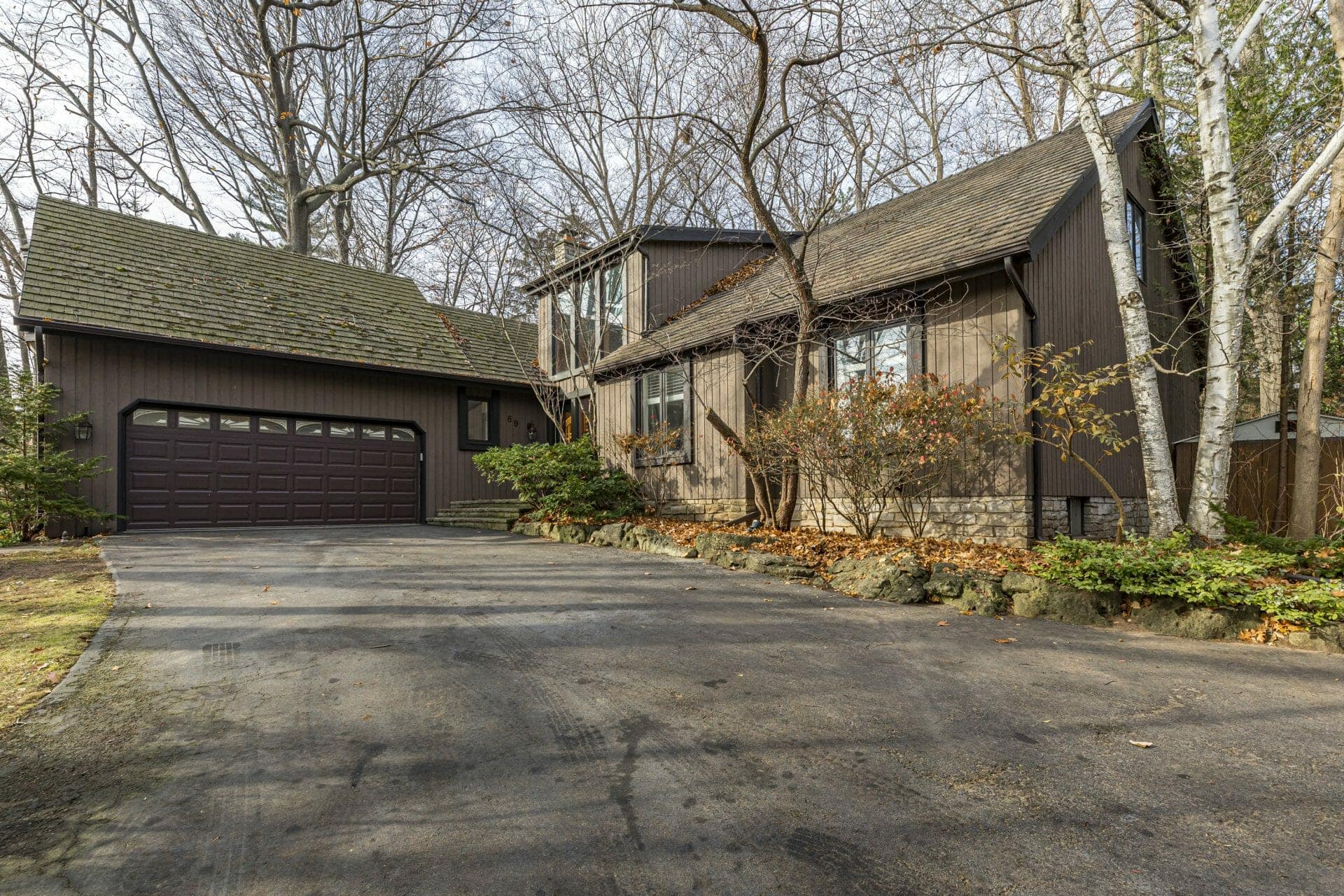 Oaklands Park Court, Burlington - Steve Roblin